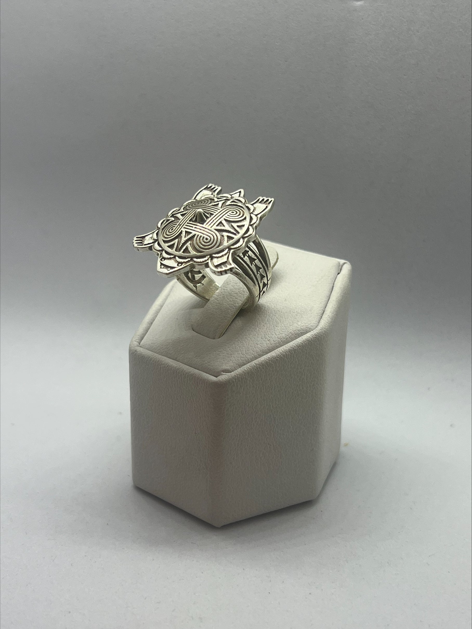 Turtle Ring by Kenneth Johnson (Mvskoke/Seminole) – FAMstore